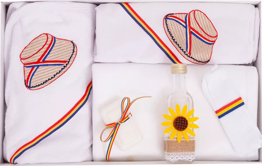 Trusou botez brodat clop traditional 7 piese tricolor alb11 - domo.ro