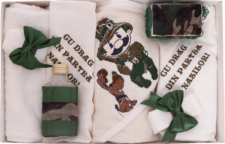 Trusou botez complet micul vanator culoare verde-maro 8 piese 3sh_286 ...