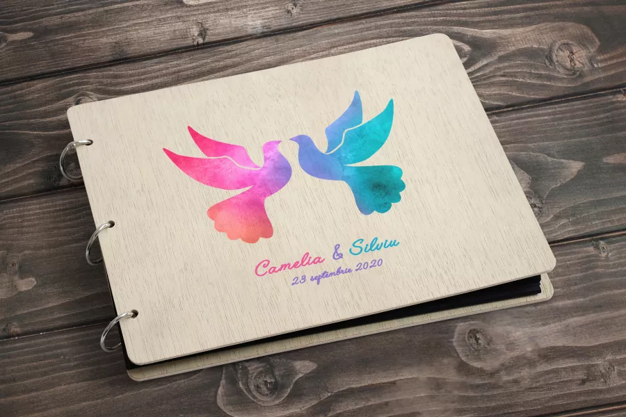 Set Guestbook din lemn personalizat prin printare UV 2 x carioca alba ...