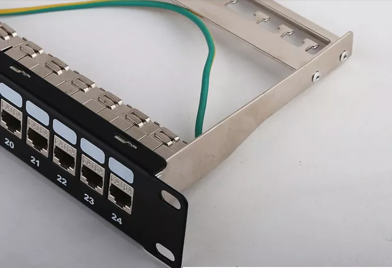 Patch Panel 19 Modular Echipat cat6A 10GB LanKATT FTP/STP 24port x RJ45 ...