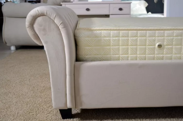 Pat Tapitat Dormitor Matrimonial Silver Crem 160x200 cm silver crem ...