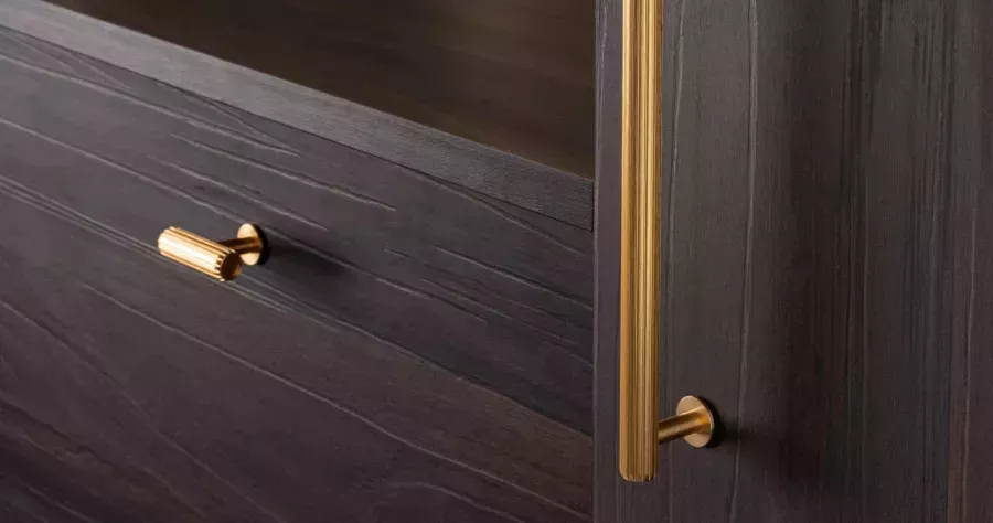 Maner pentru mobila Rille finisaj alama intunecata periata L 510 mm ...