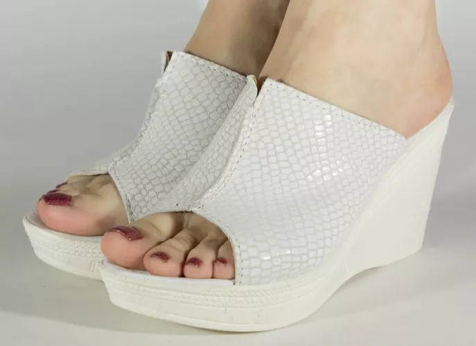 Saboti albi platforma piele naturala SBM7 41 SBM7__3308__47318