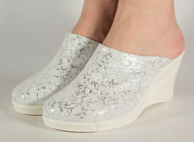 Saboti alb cu argintiu cu platforma piele naturala SBM5 36 - domo.ro