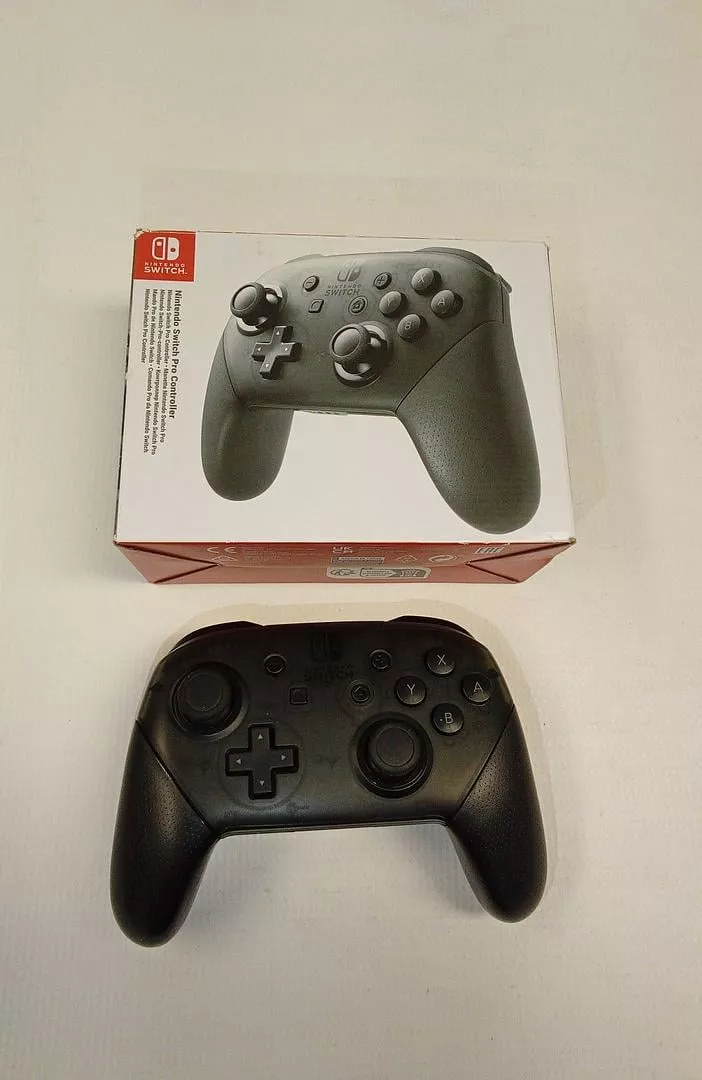 Controller Nintendo Switch Pro - RESIGILAT B01N4ND1T2 - 1
