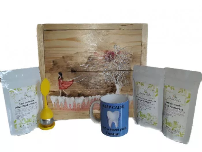 Set Ceai cadou - Cufar din Lemn Pictat Manual 0on_009 - domo.ro